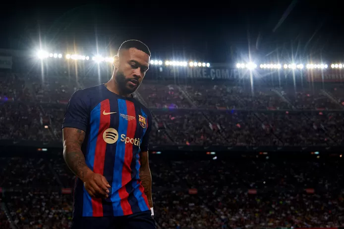 ‘Memphis Depay is overtuigd en staat voor overstap van FC Barcelona ...
